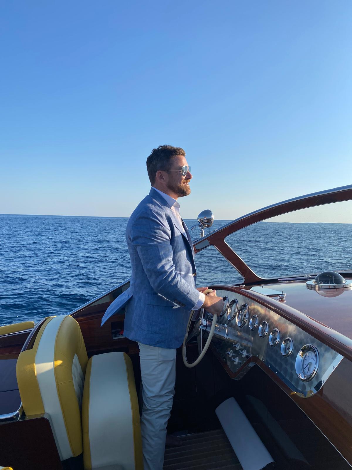 Exploring the Depths with Kevin Koenig aka @theyachtfella: Yachts, Sub ...